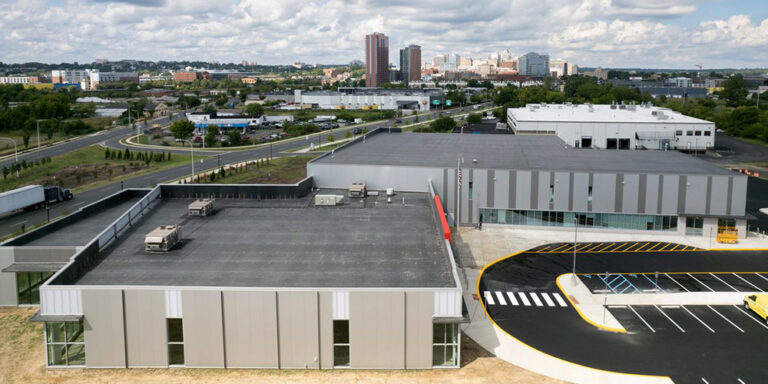 Salvation Army Retail & Warehouse | Metal Building | American Buildings